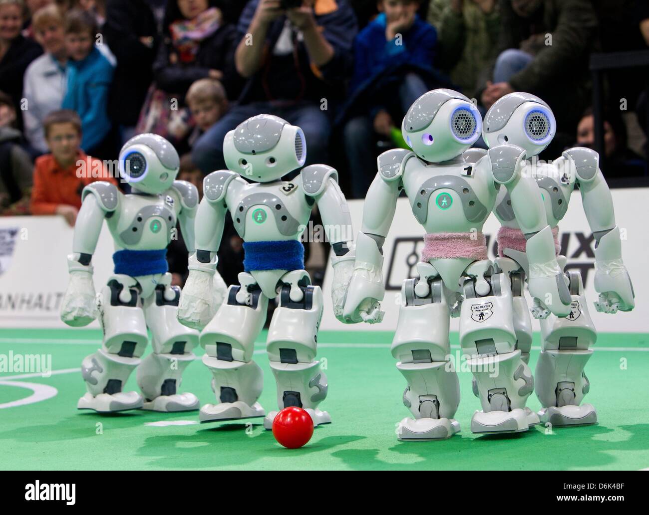 Robo 01 hi-res stock photography and images - Alamy