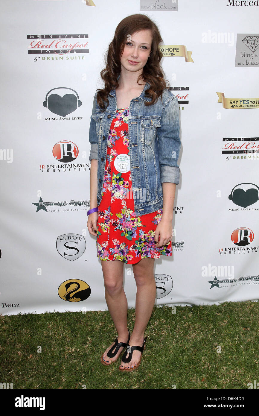 Lexie Hofer Debbie Durkin hosts "ECO Emmys Celebrity Chateau" to ...