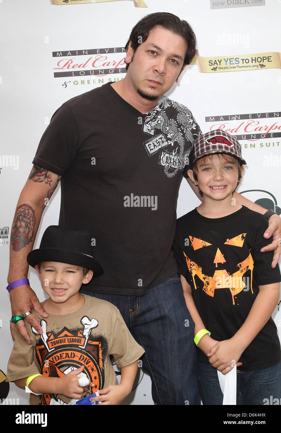 Brian Reynolds and sons Debbie Durkin hosts "ECO Emmys Celebrity ...