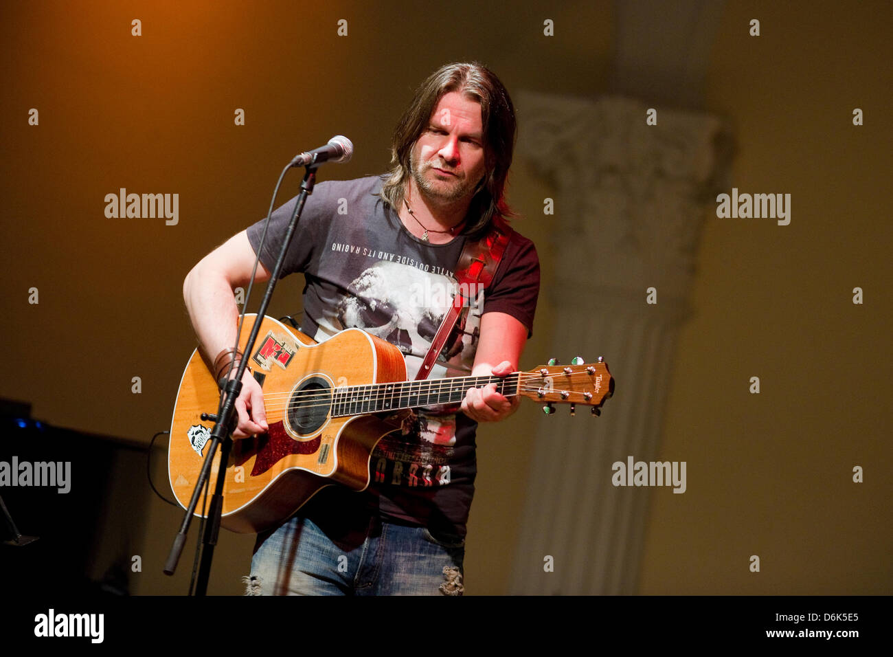 Ray wilson hi-res stock photography and images - Alamy