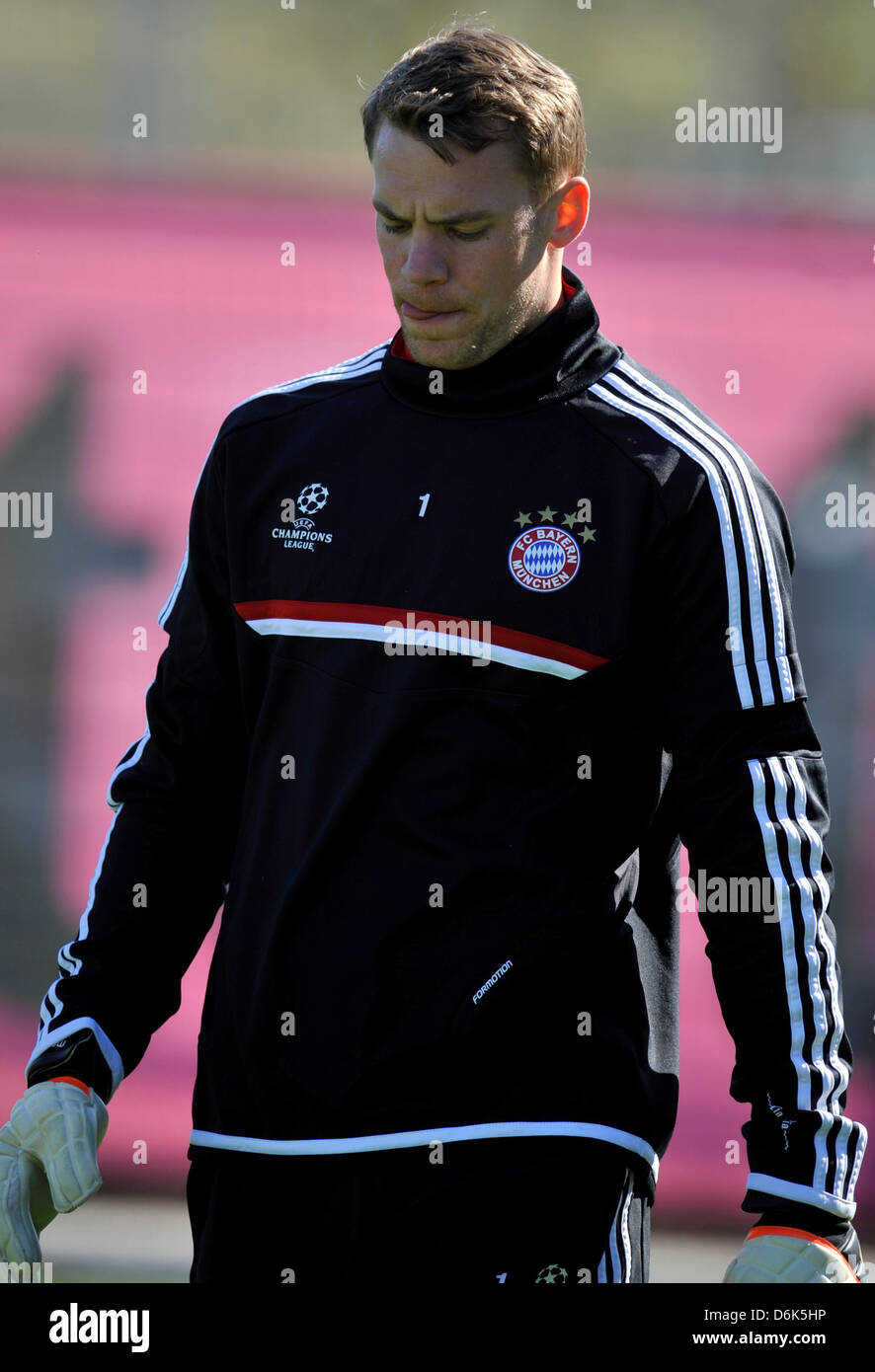 FC Bayern Munich's goalie Manuel Neuer attends a final training session ...