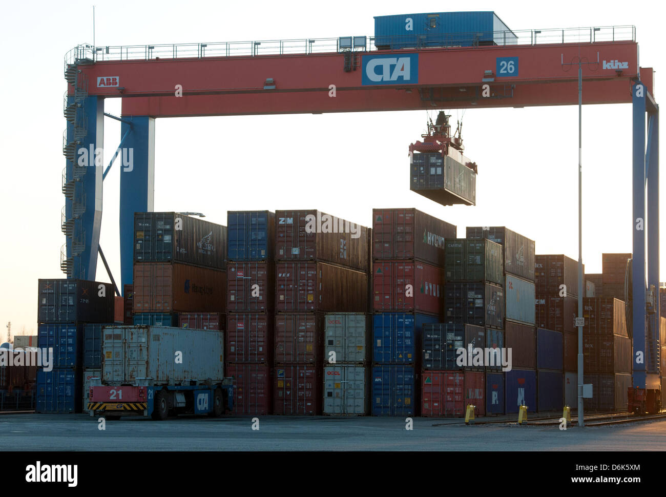 Containers are being transported at the container terminal Altenwerder ...