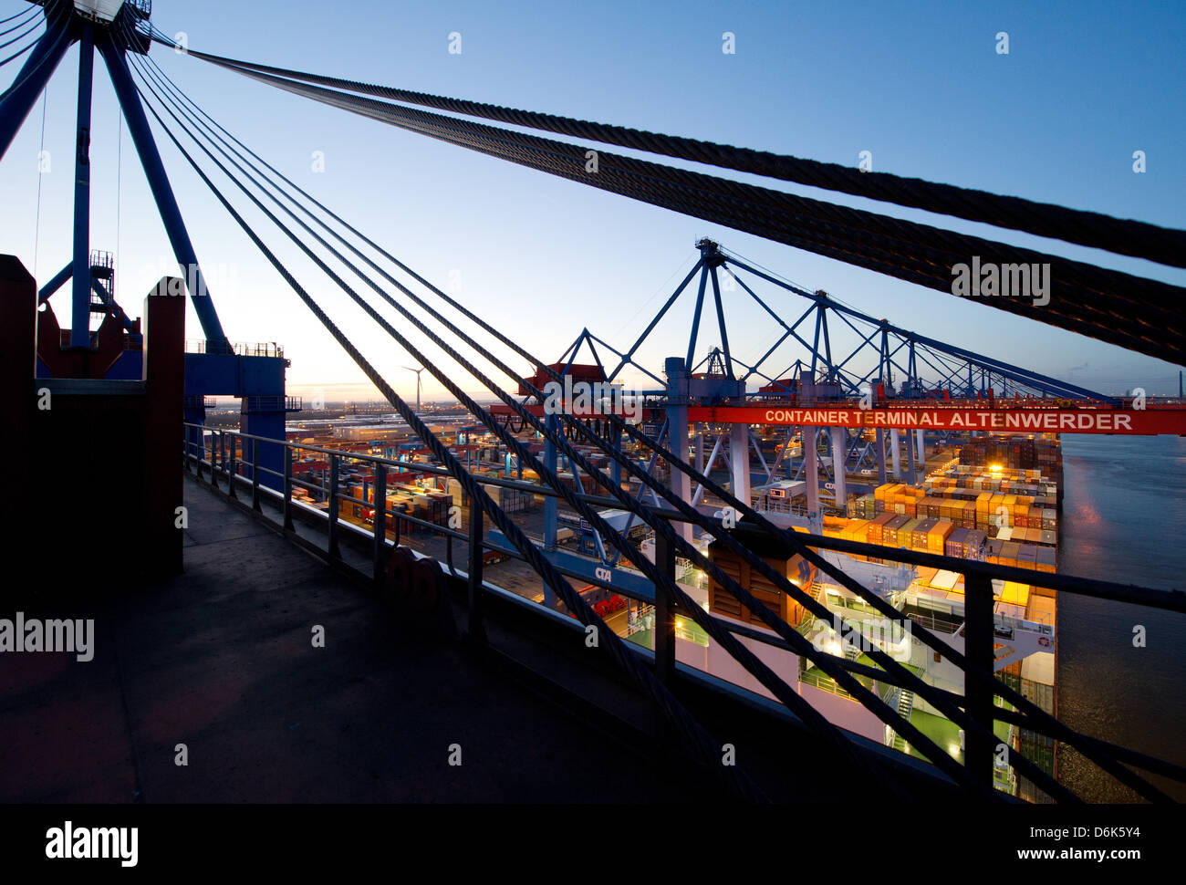Containers are being transported at the container terminal Altenwerder ...