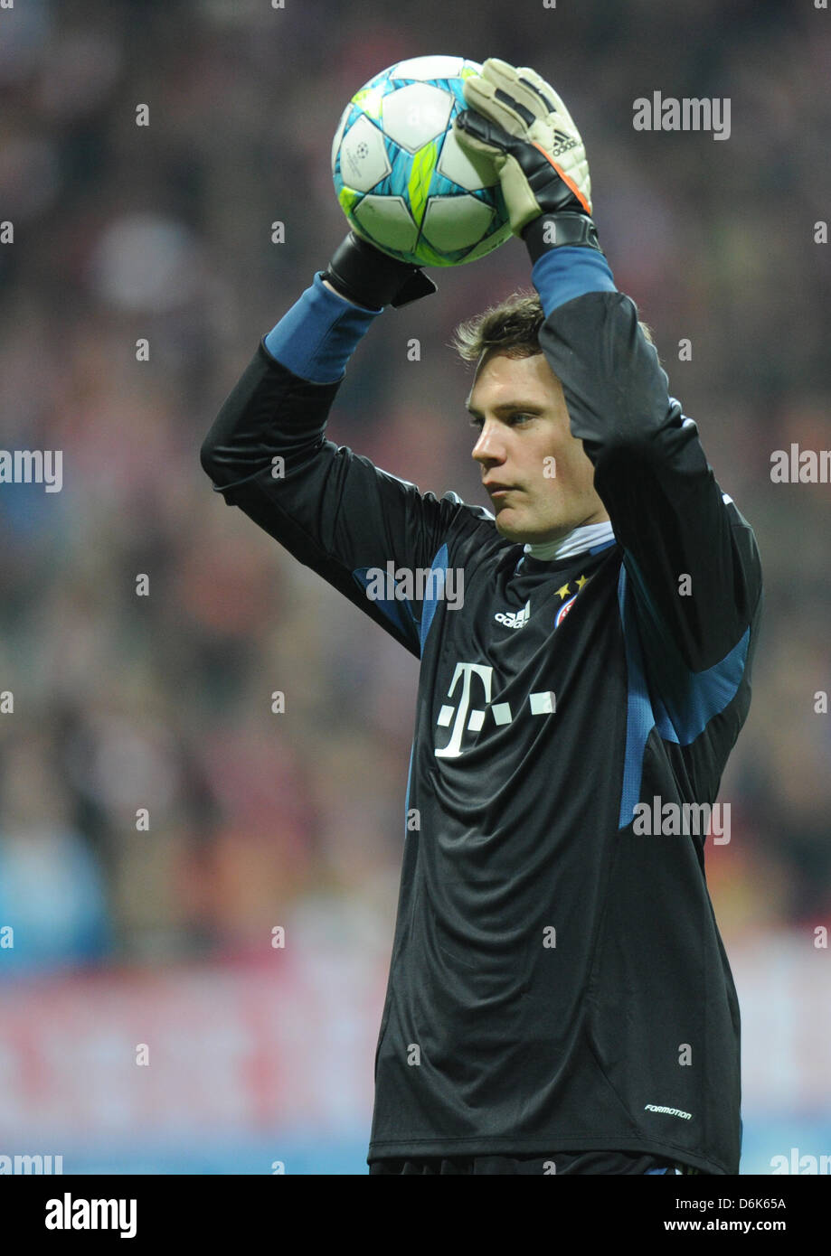 Munich's goalkeeper Manuel Neuer in action during the Champions League ...