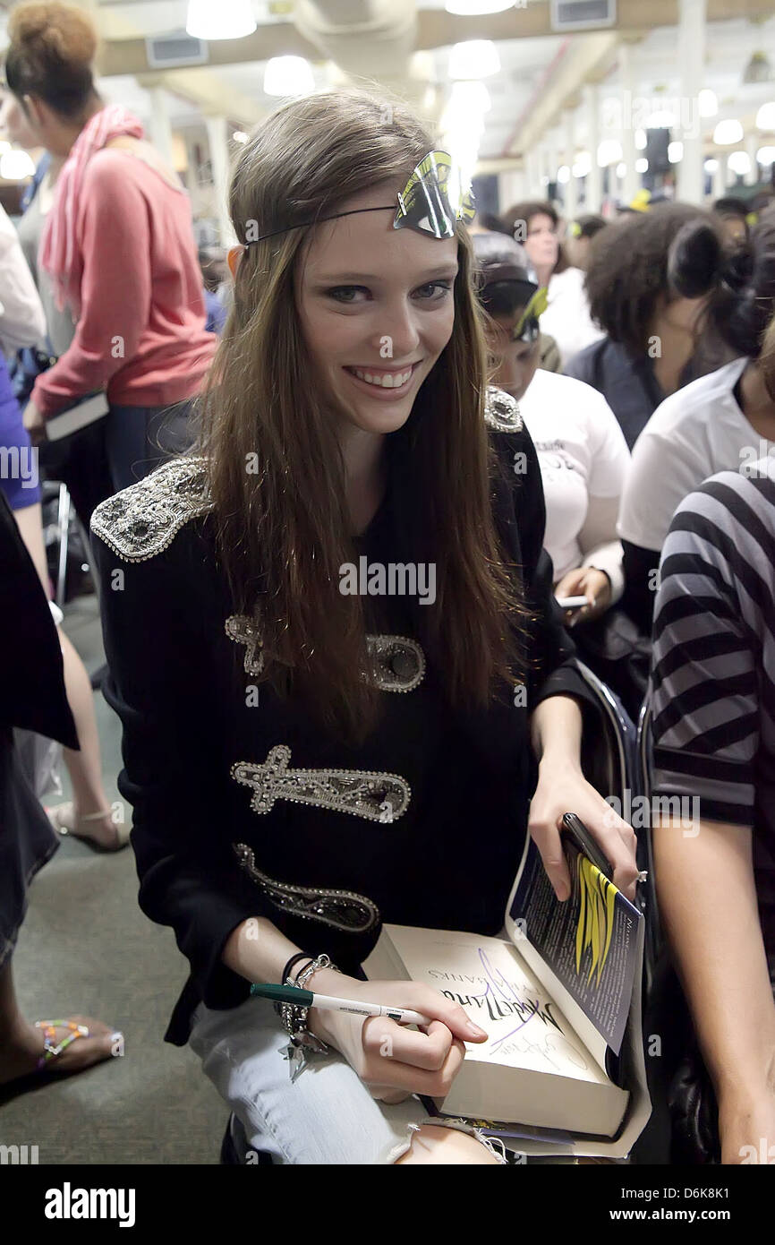 Coco Rocha in the audience Tyra Banks signs copies of her new book ...