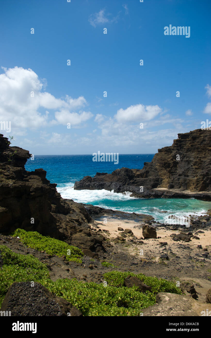 oahu hawaii cove beautiful ocean Stock Photo - Alamy