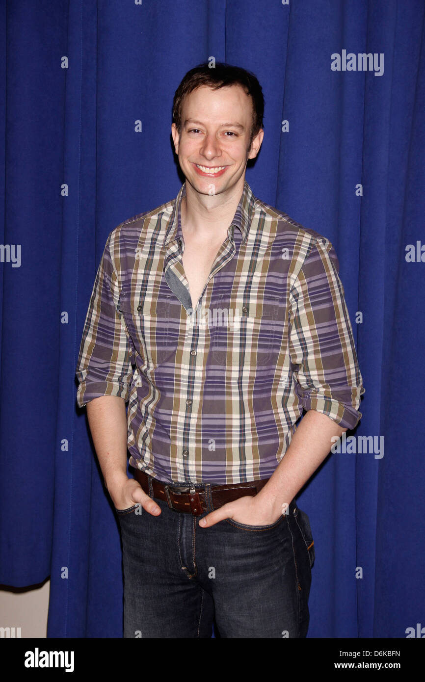 Tally Sessions Meet the cast of the Transport Group musical production ...