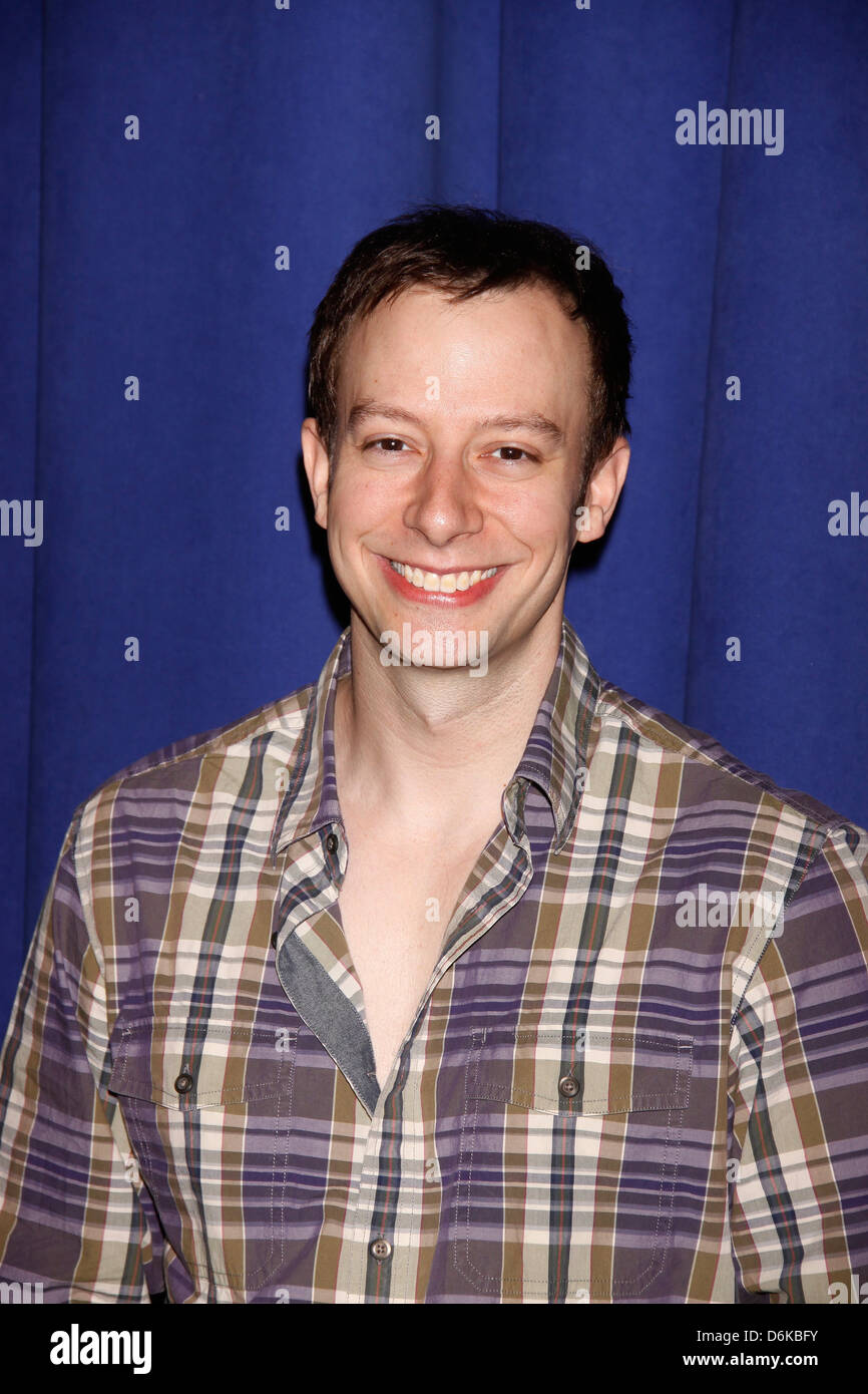 Tally Sessions Meet the cast of the Transport Group musical production ...