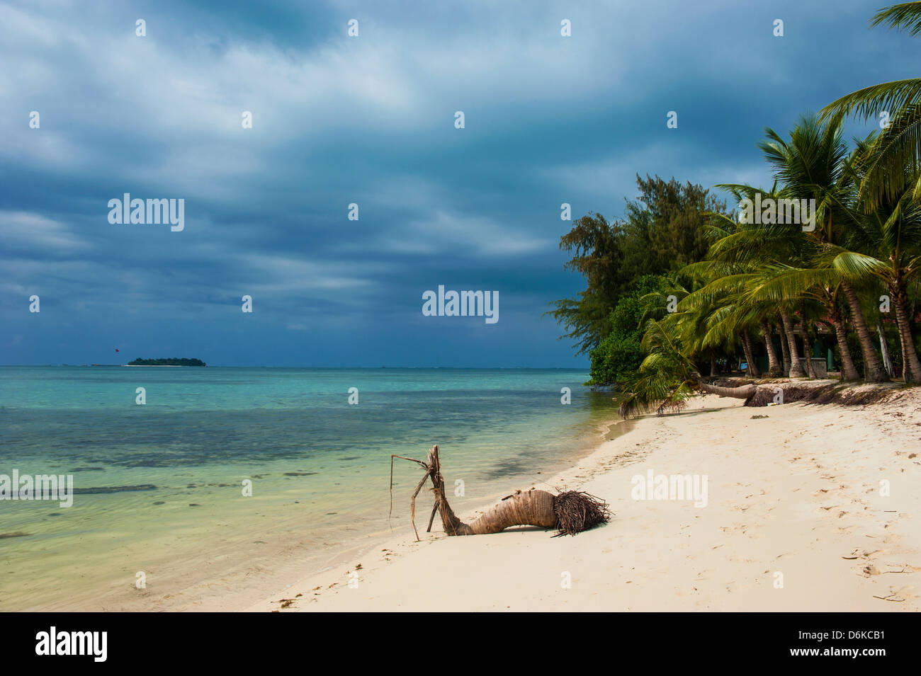 Micro beach on Garapan, Saipan, Northern Marianas, Central Pacific ...