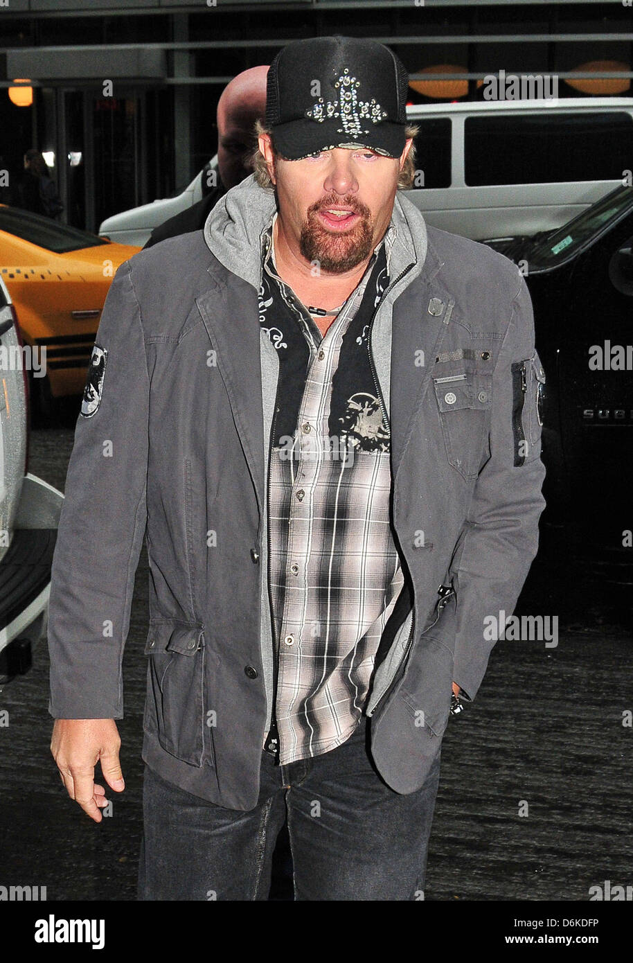 Toby Keith country music star arriving at Time Warner Cable studios in ...
