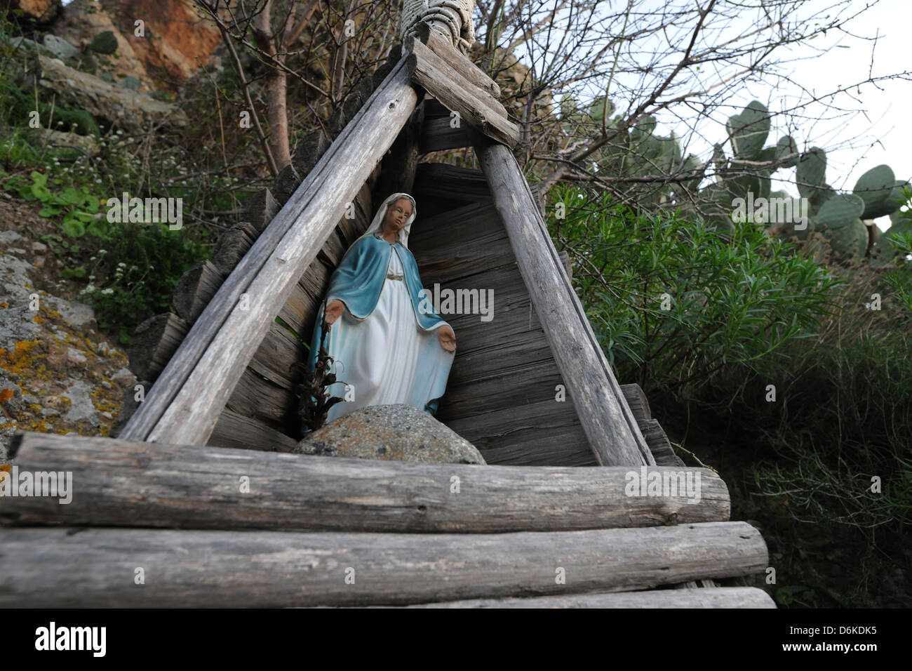 Religious road side icon in South Italy Stock Photo - Alamy