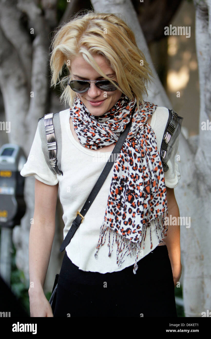 Charlie's Angels' star Rachael Taylor outside the Kate Somerville Skin ...