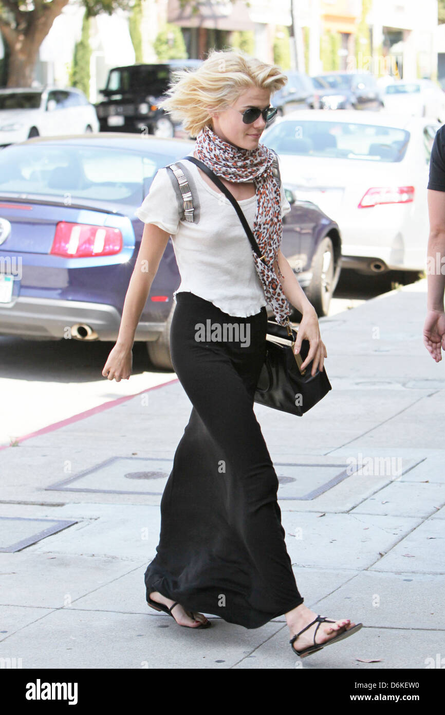 Charlie's Angels' star Rachael Taylor outside the Kate Somerville Skin ...