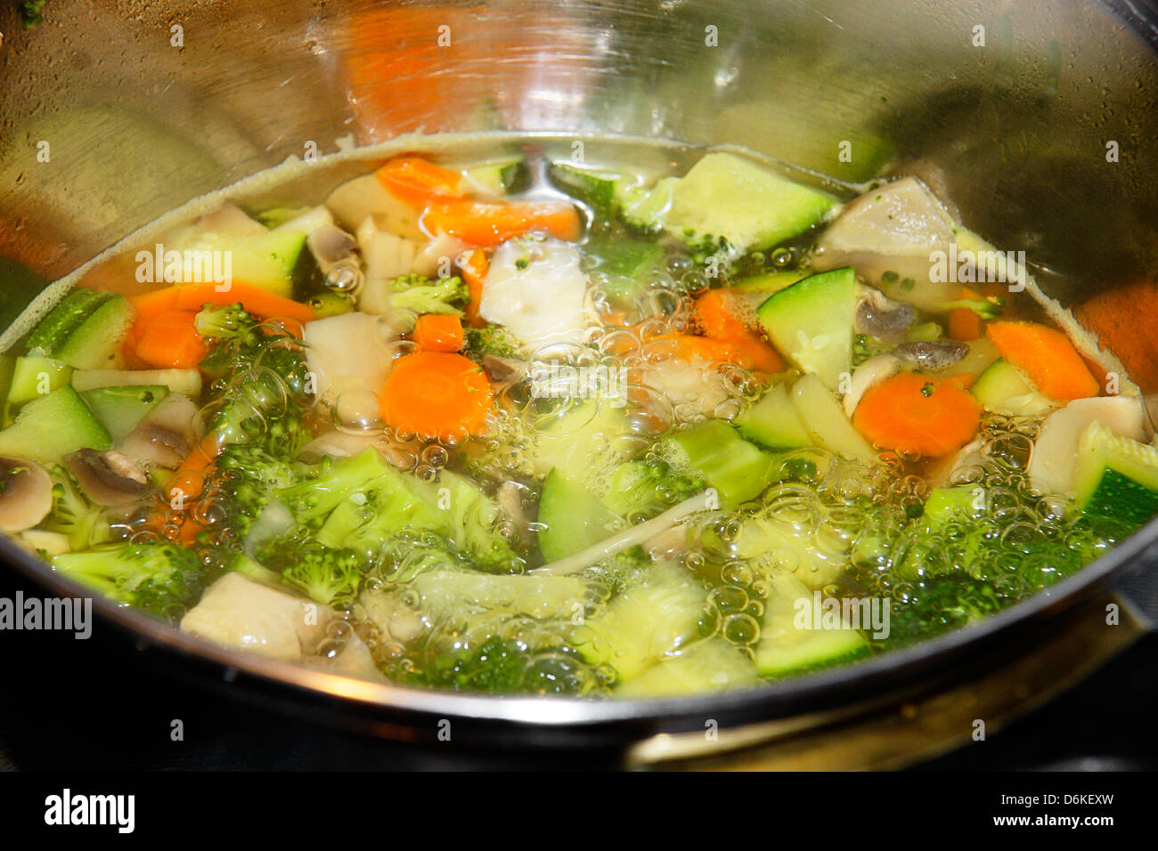 Water boiling hi-res stock photography and images - Alamy