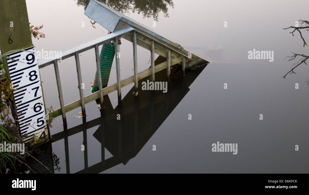 River water level indicator hi-res stock photography and images - Alamy