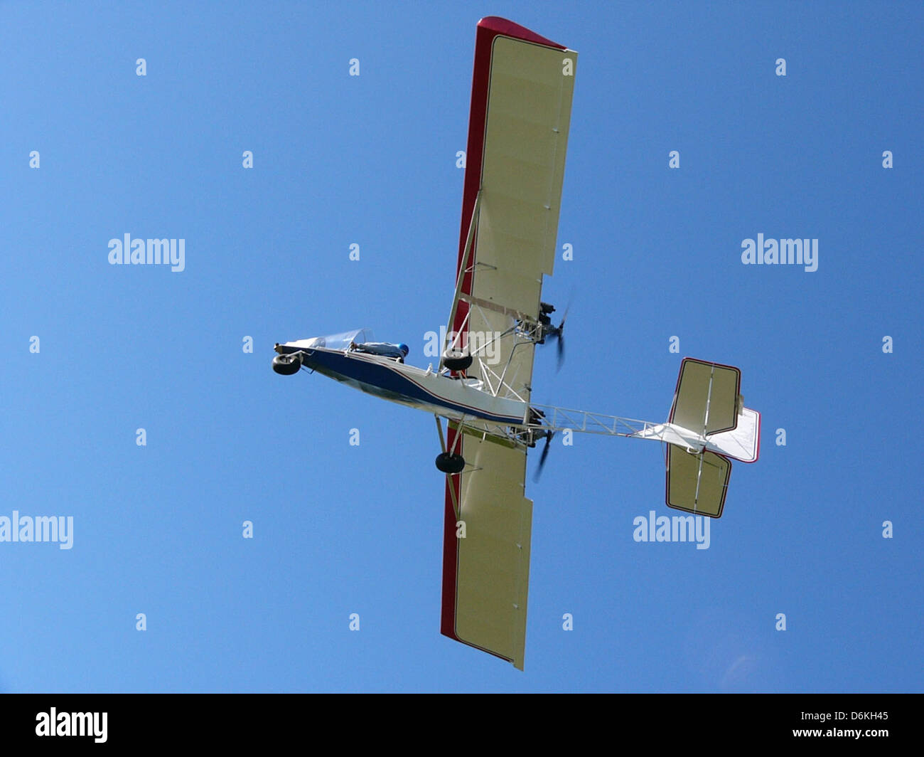 Blue Yonder EZ Flyer Twin Engine 26 Stock Photo - Alamy