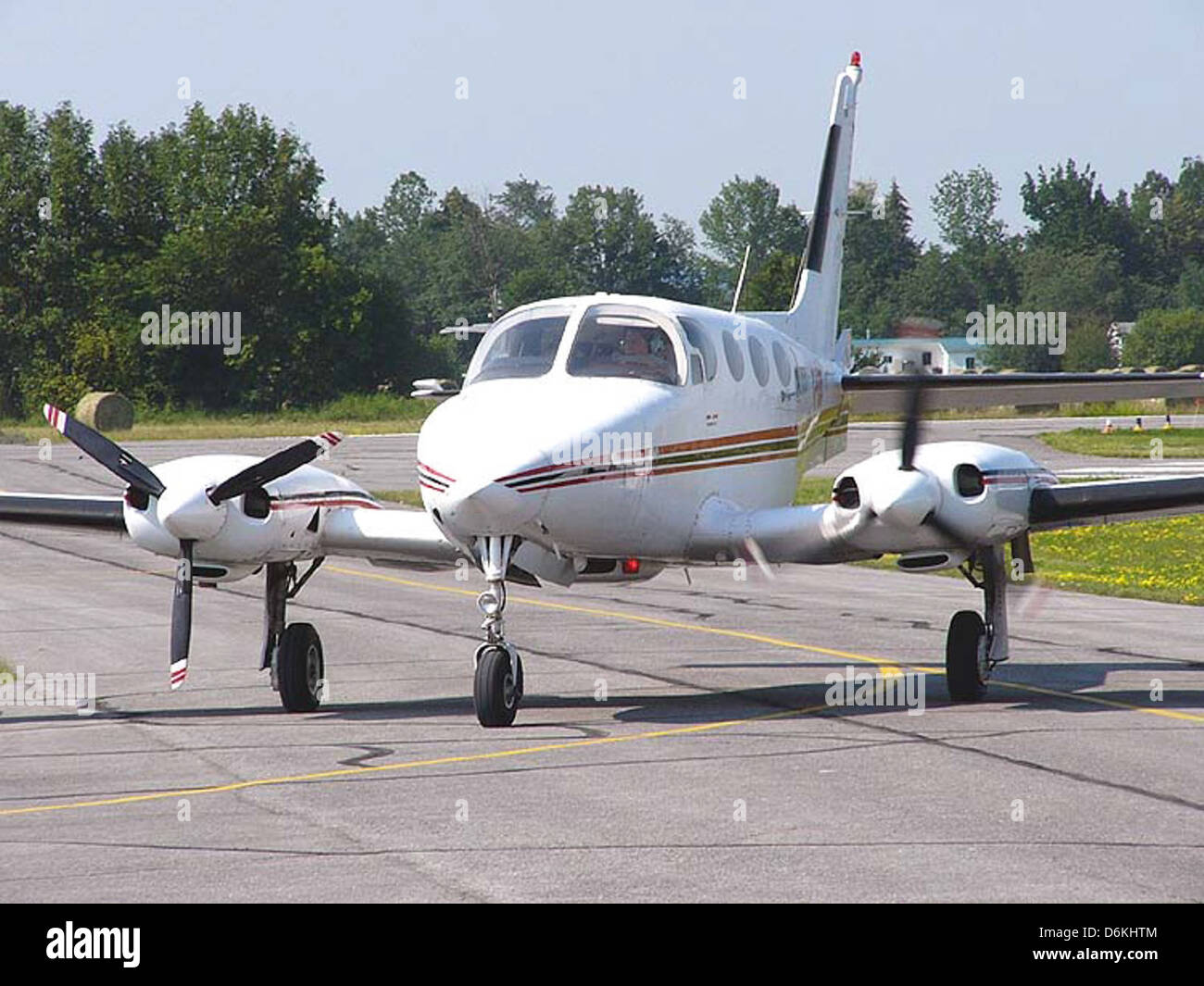 The Cessna 340C, a twin-engine light aircraft, is known for its ...