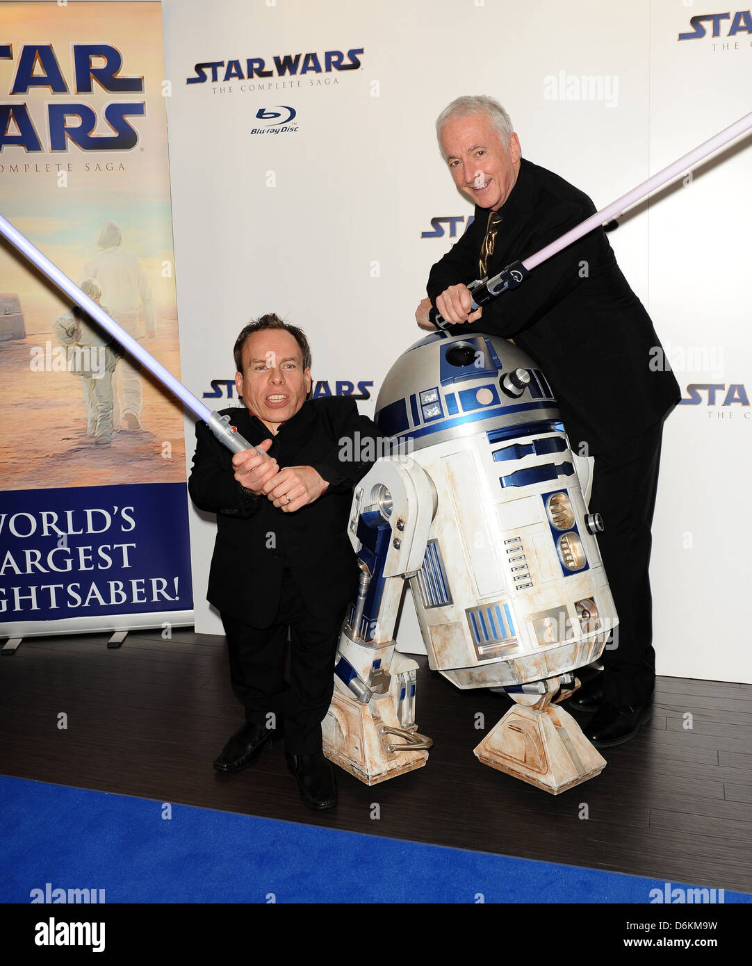 Star wars warwick davis hi-res stock photography and images - Alamy
