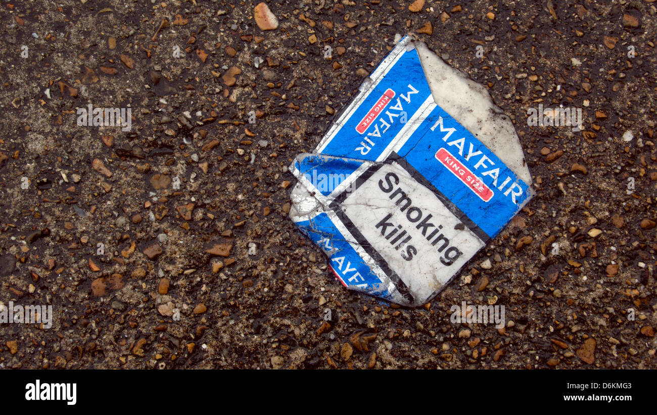 Old cigarette packet hi-res stock photography and images - Alamy