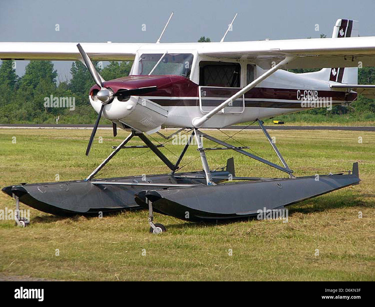 The Murphy Rebel C-GGN, equipped with amphibious floats, is a versatile ...