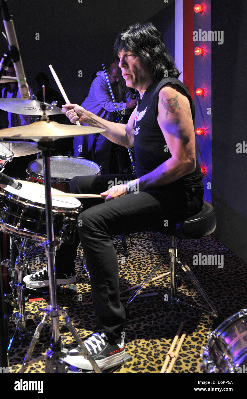 Marky Ramone Andy Hilfiger introduces rock inspired clothing line ...