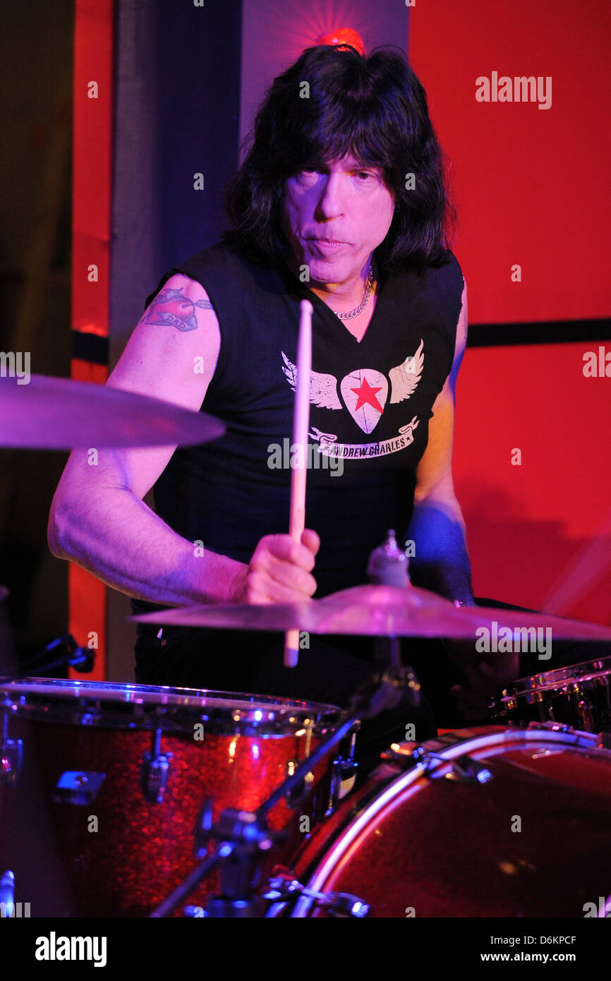Marky Ramone Andy Hilfiger introduces rock inspired clothing line ...