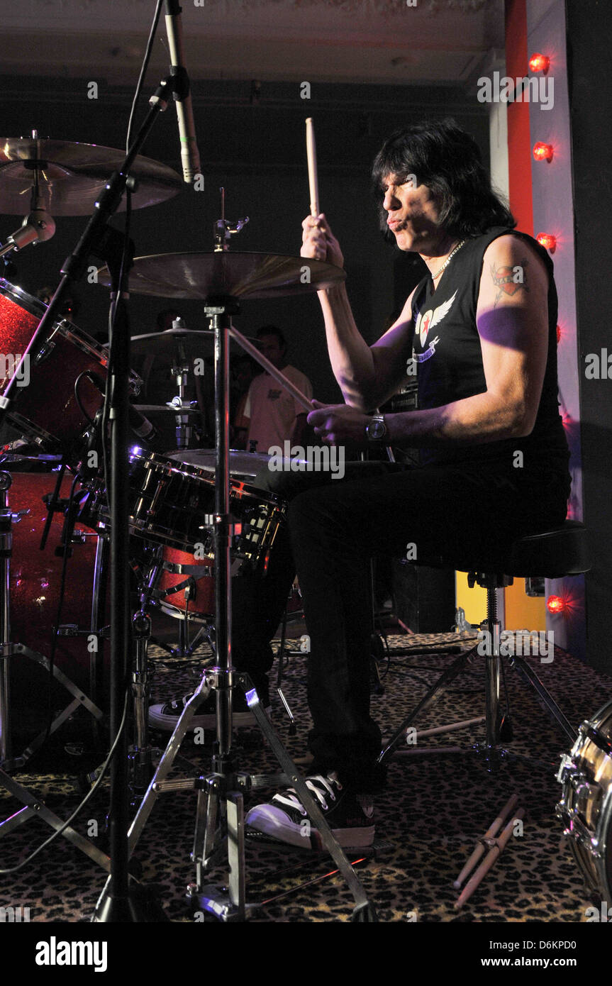 Marky Ramone Andy Hilfiger introduces rock inspired clothing line ...