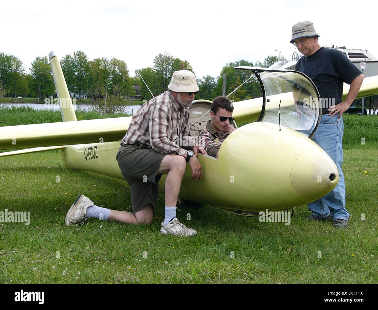 The Schweizer SGS 1-34 C-FDUZ is a high-performance sailplane designed ...