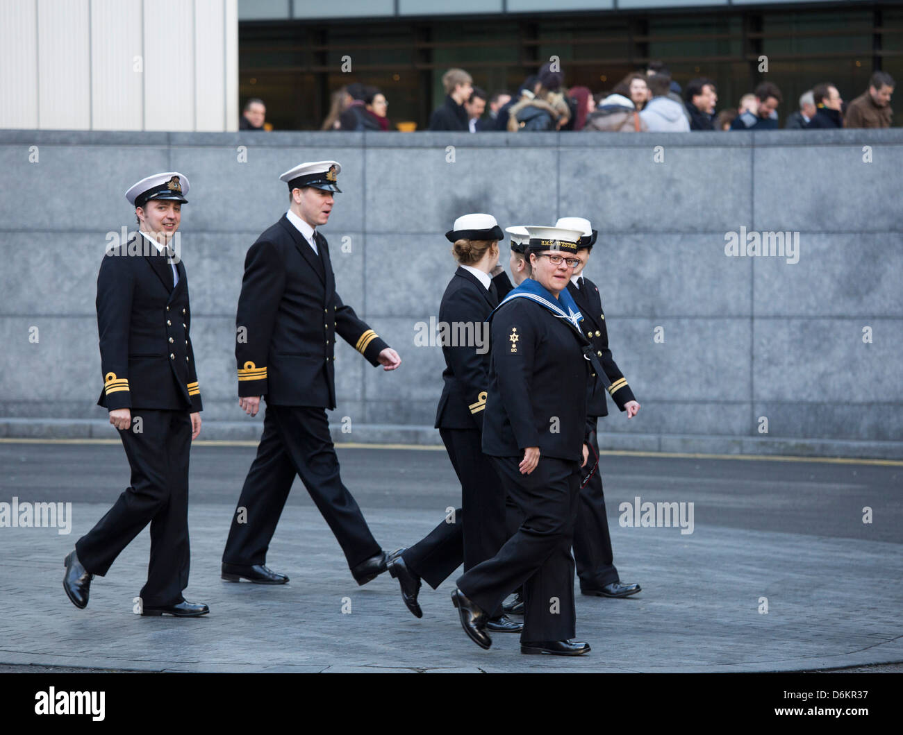 Seamen sailors hi-res stock photography and images - Alamy