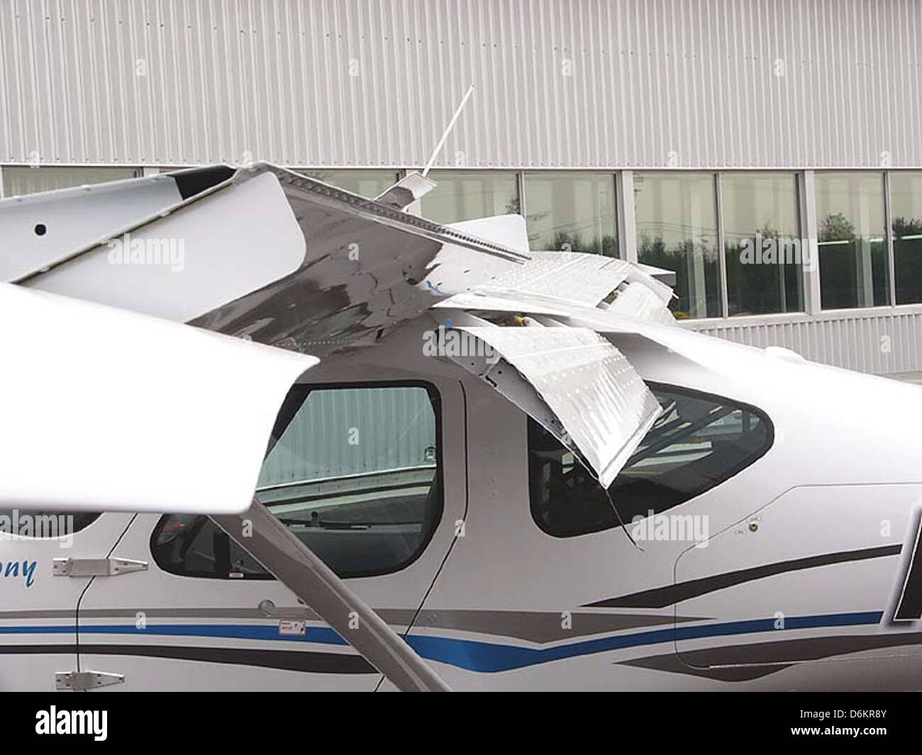 The Symphony Aircraft SA-160 is a light, single-engine aircraft ...