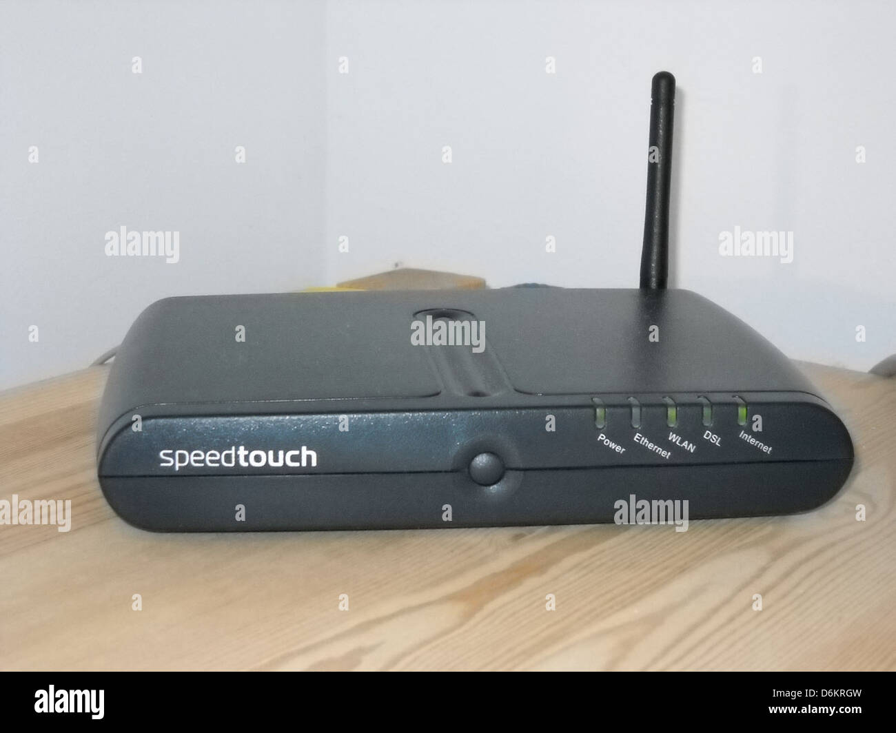 This image shows the Thompson Speedtouch 585V6, a broadband modem used ...