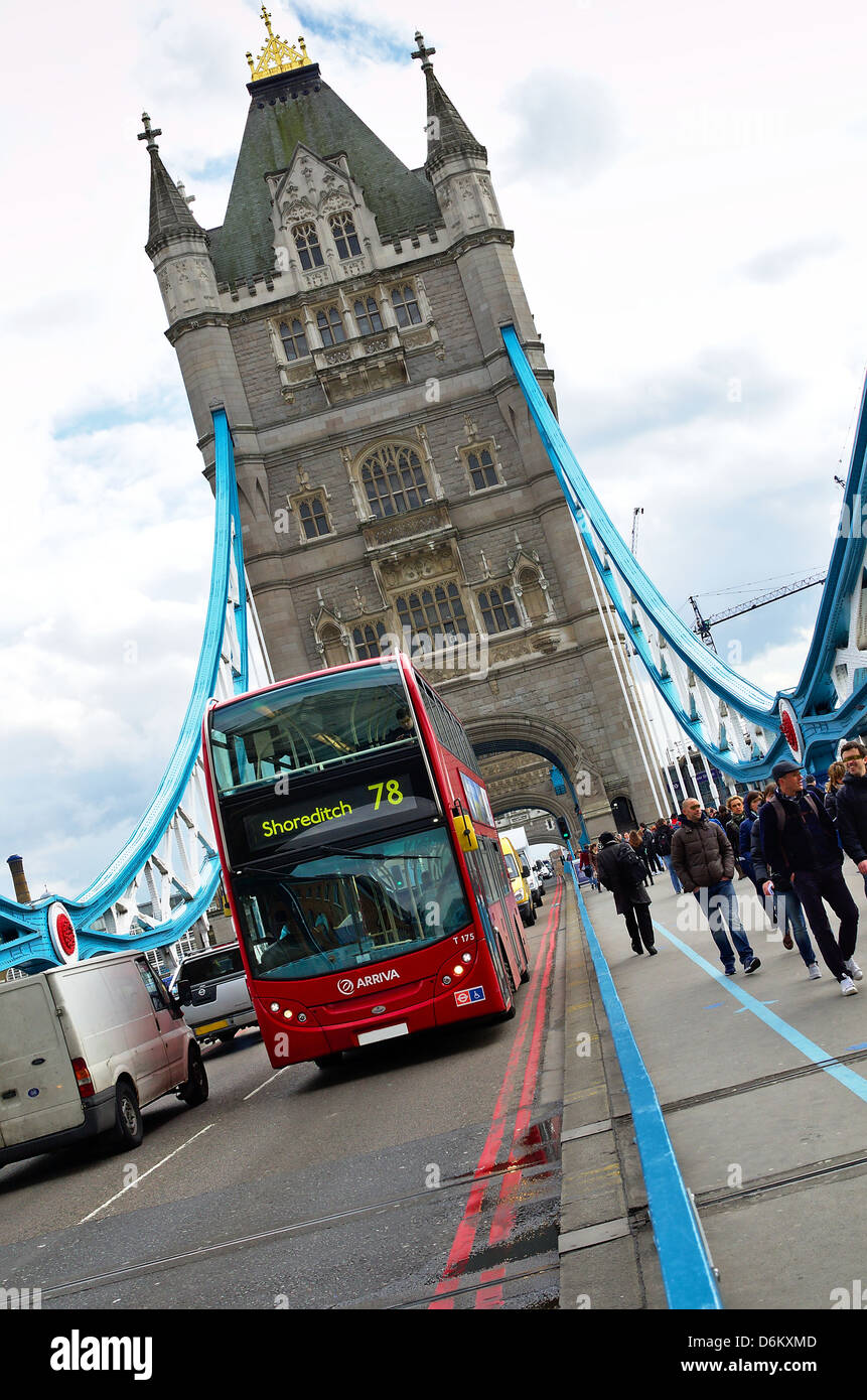 Double decker bus on tower bridge hi-res stock photography and images ...