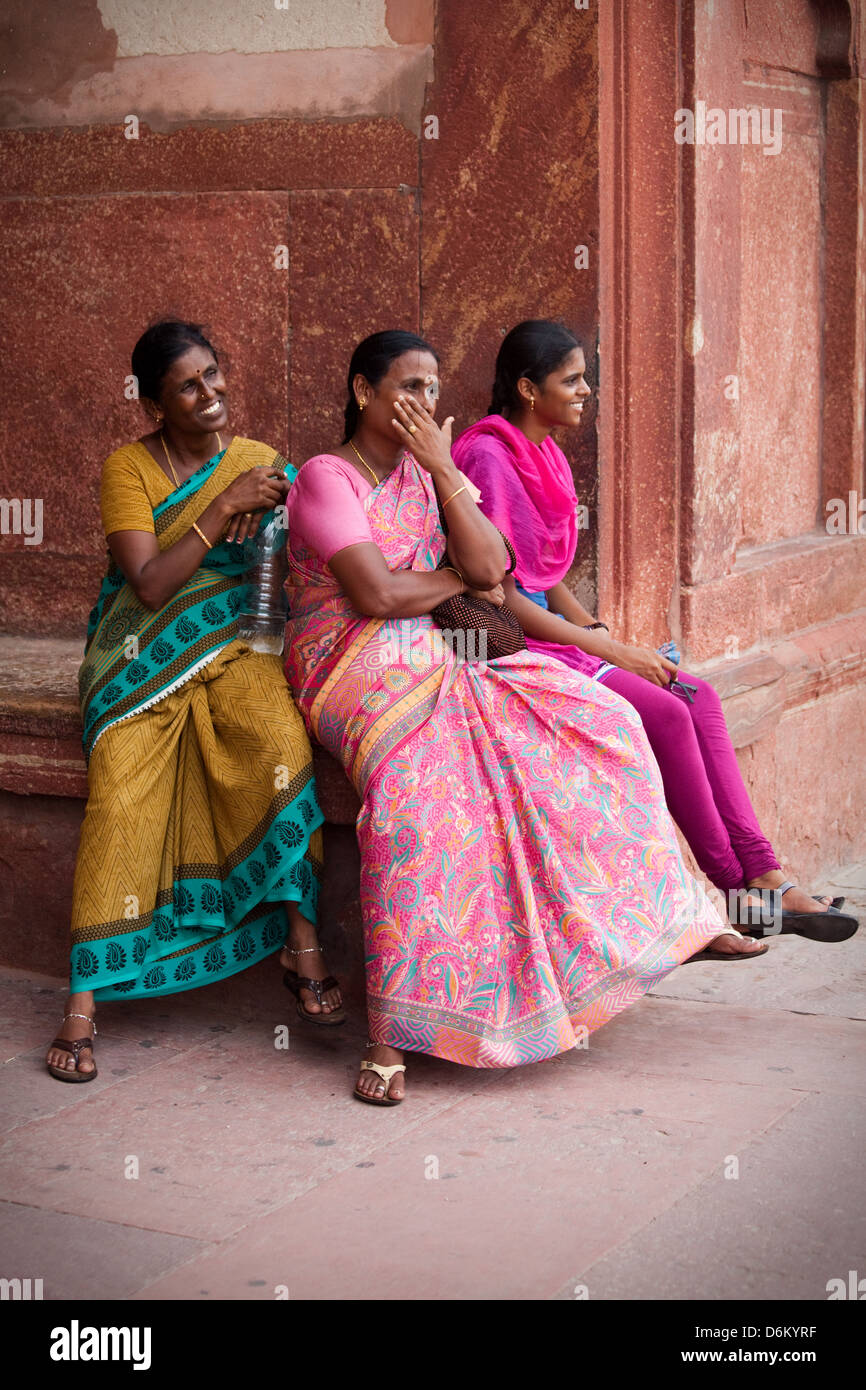 Red fort agra hi-res stock photography and images - Alamy
