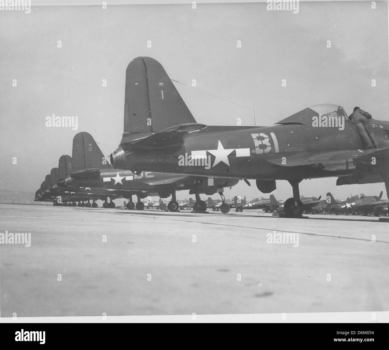 The Ryan FR-1 Fireball, developed in 1945, was a hybrid fighter with ...