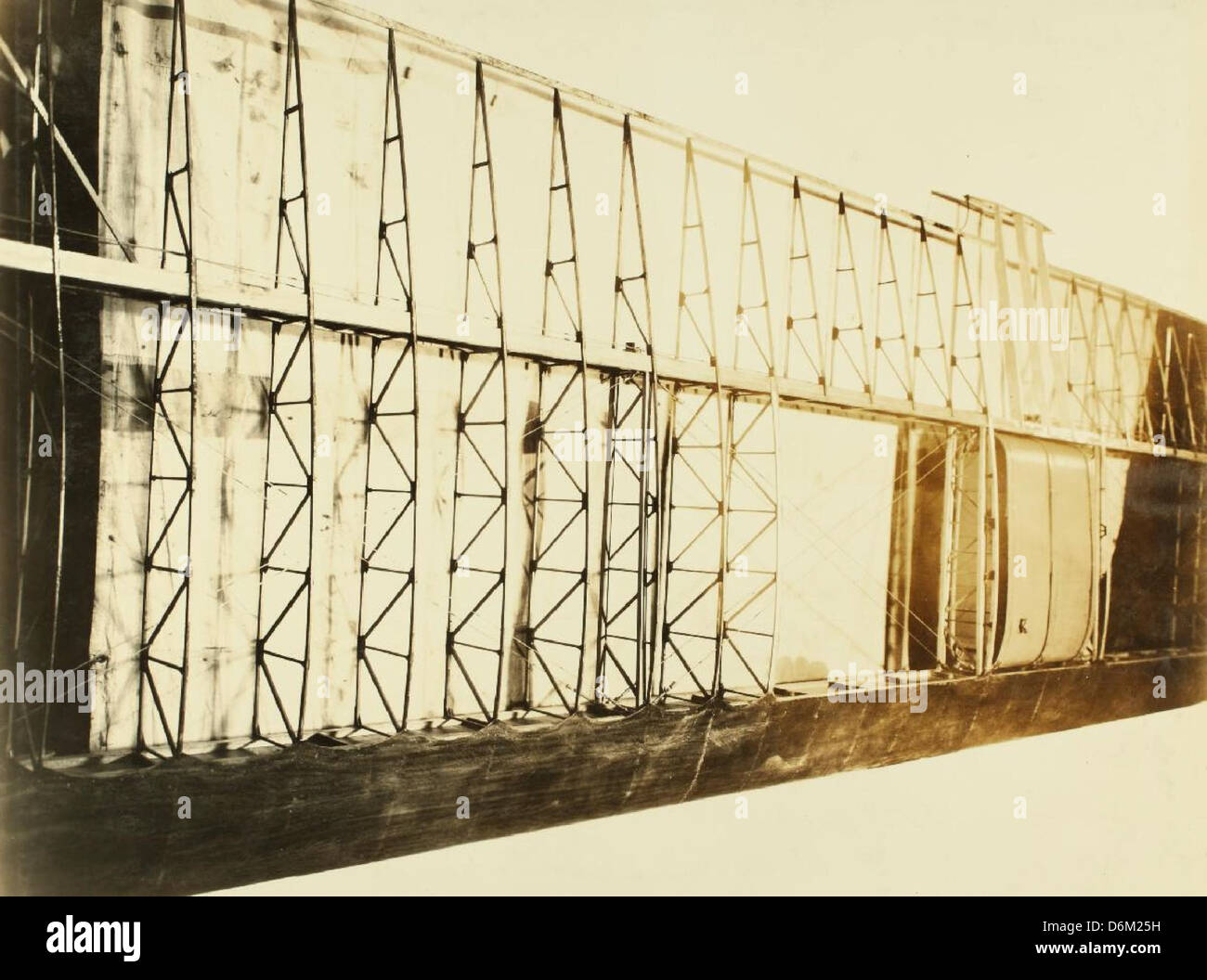 Aircraft wing structure hi-res stock photography and images - Alamy