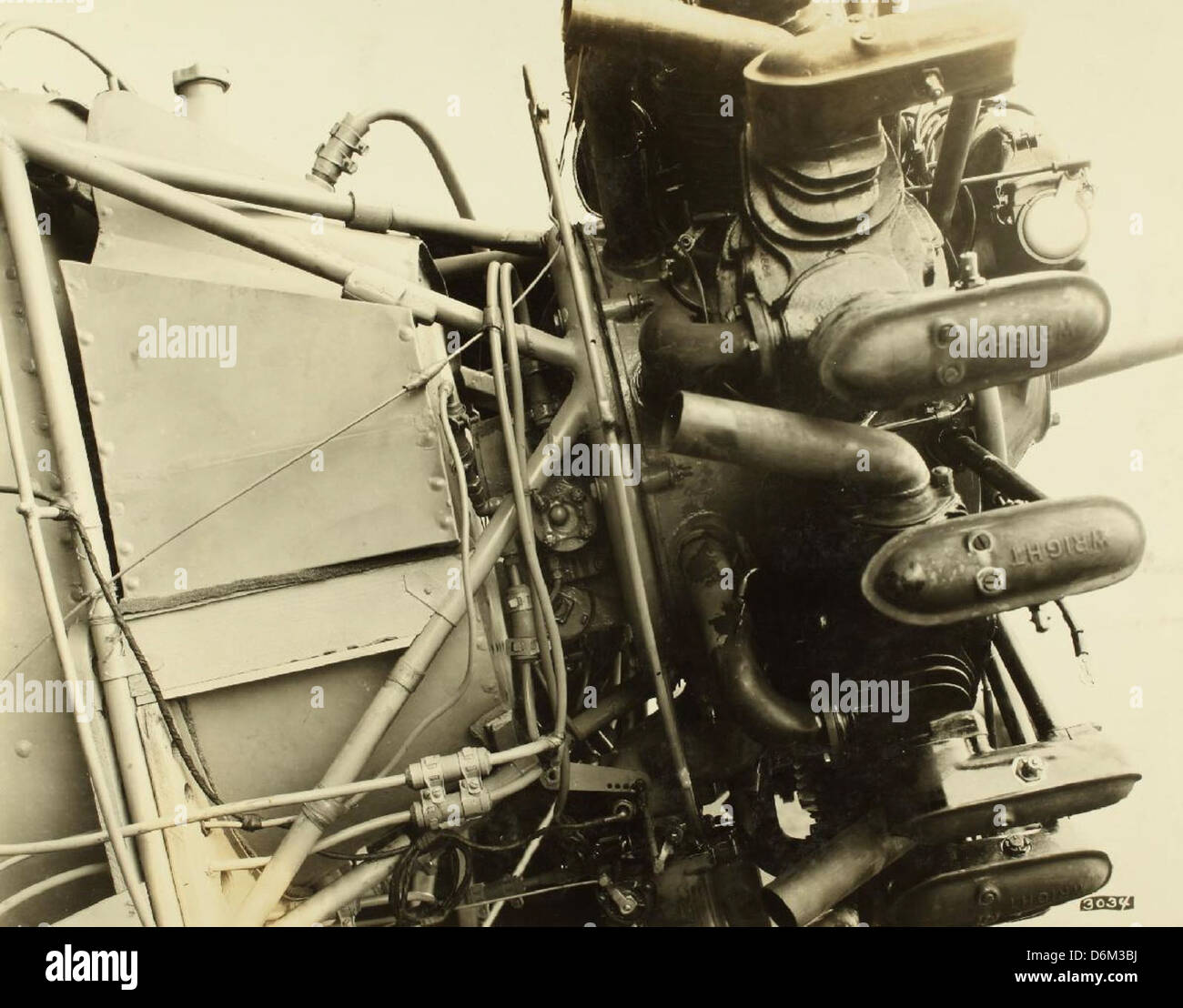 Close-up side view of engine Stock Photo - Alamy
