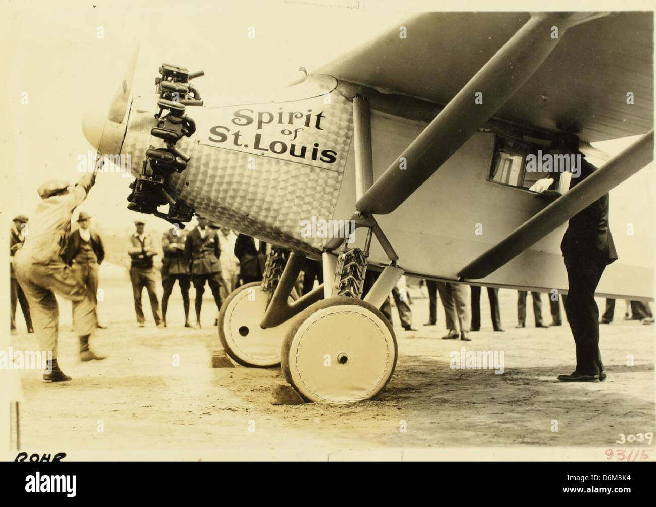 Bungee landing gear hi-res stock photography and images - Alamy