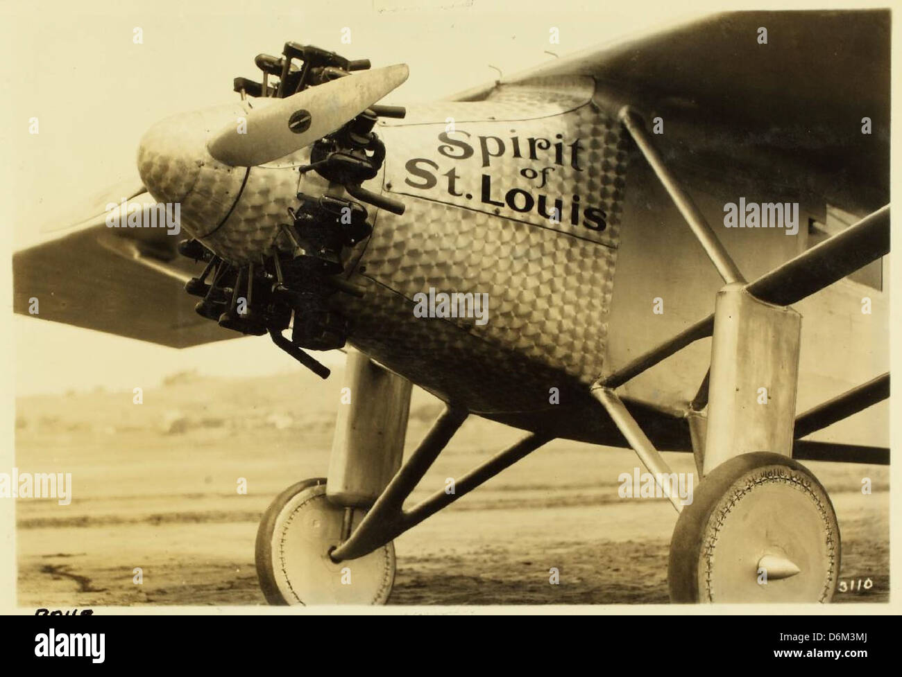 Nose cone aeroplane hi-res stock photography and images - Alamy