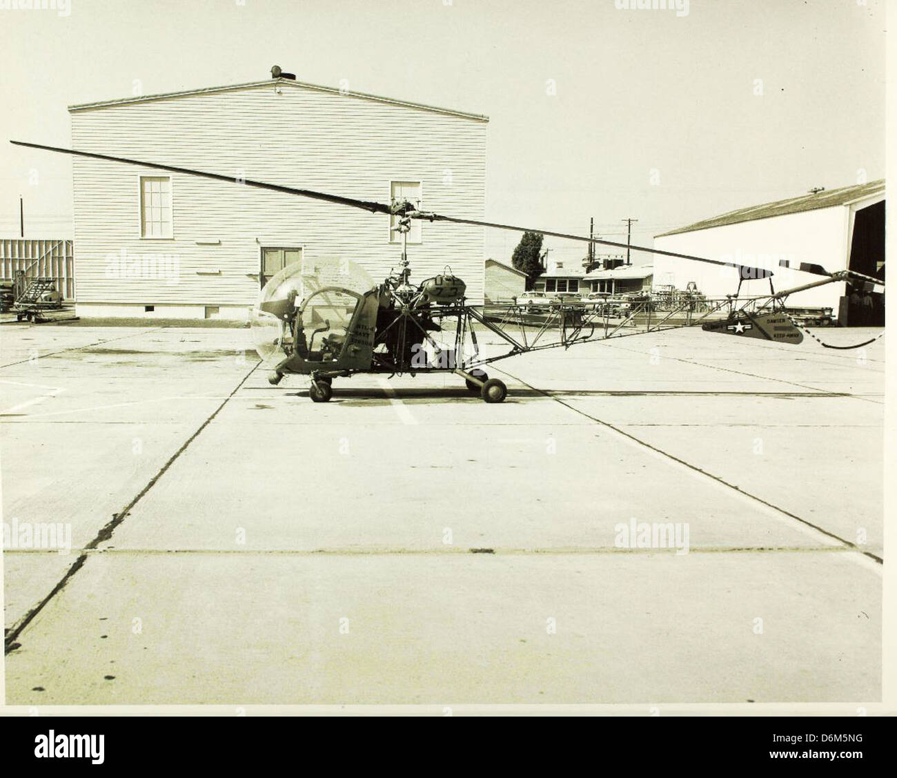 Bell HTL-4 BuNo128908 parked on flight line NHHS Photo Stock Photo - Alamy