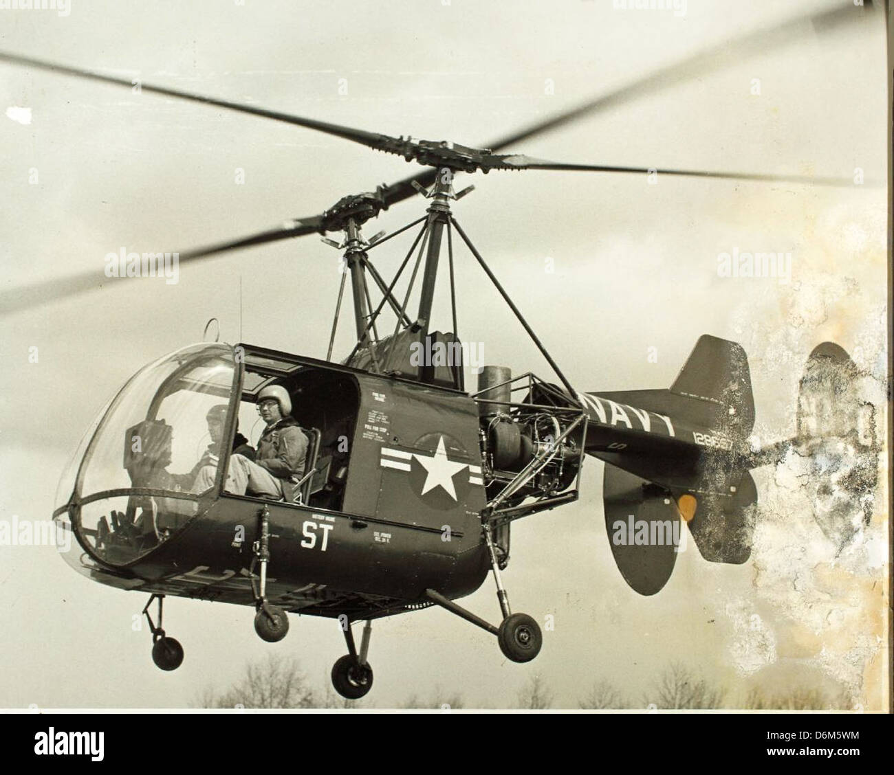 The HTK-1 was the first twin-turbine helicopter, developed in 1954. Its ...