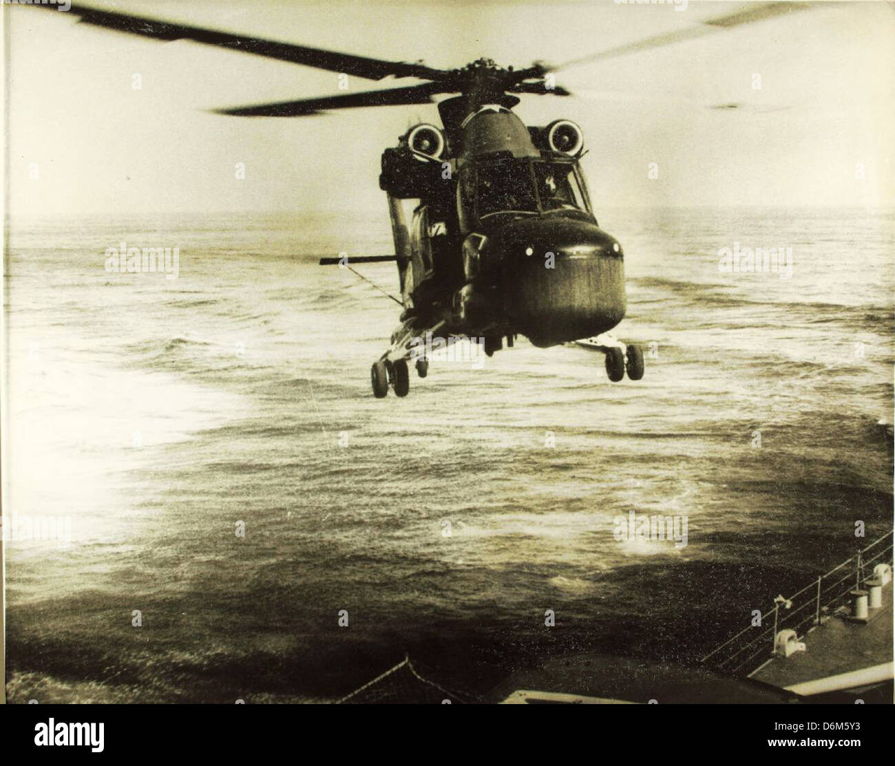 Uss fox hi-res stock photography and images - Alamy