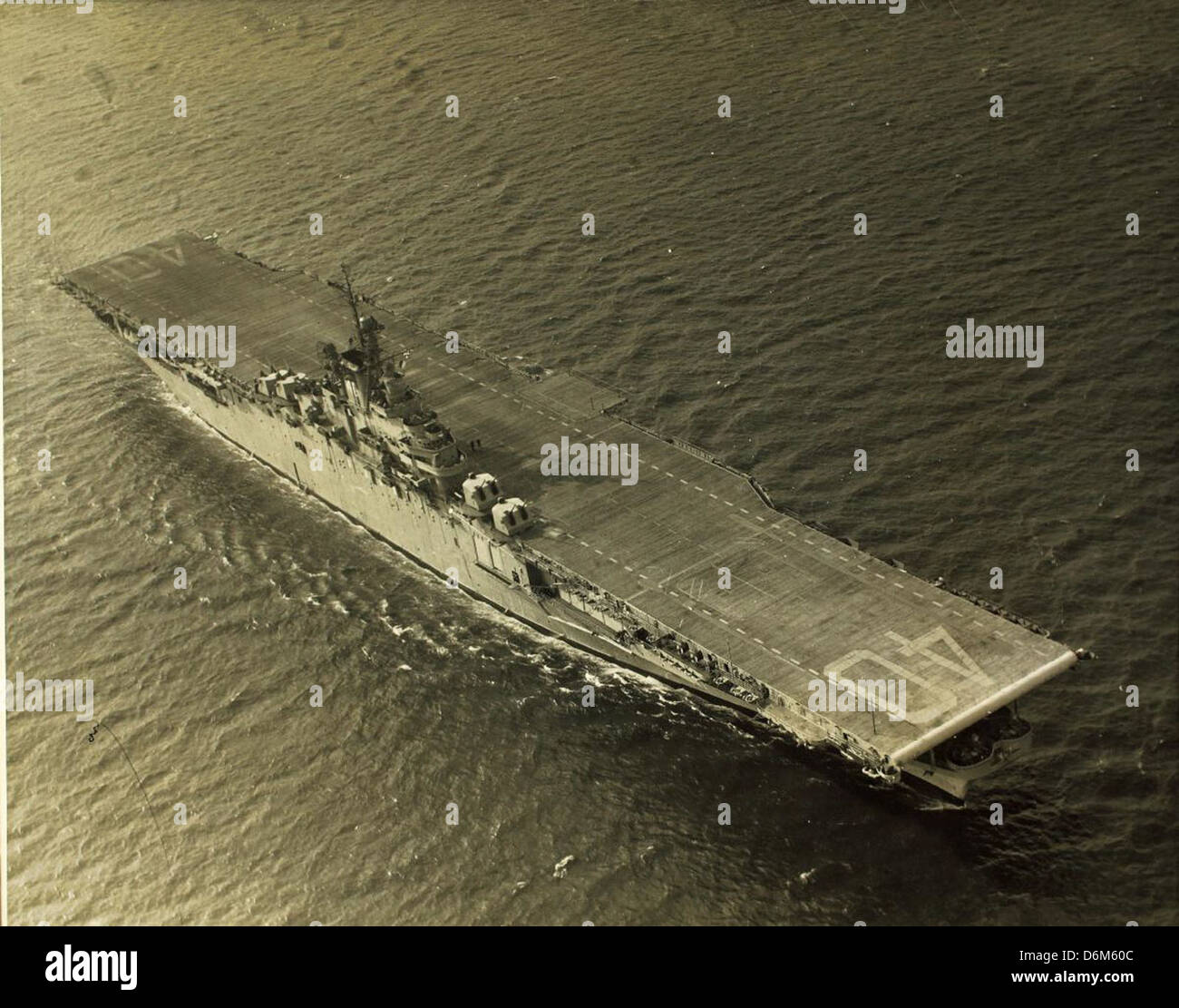 Uss tarawa hi-res stock photography and images - Alamy