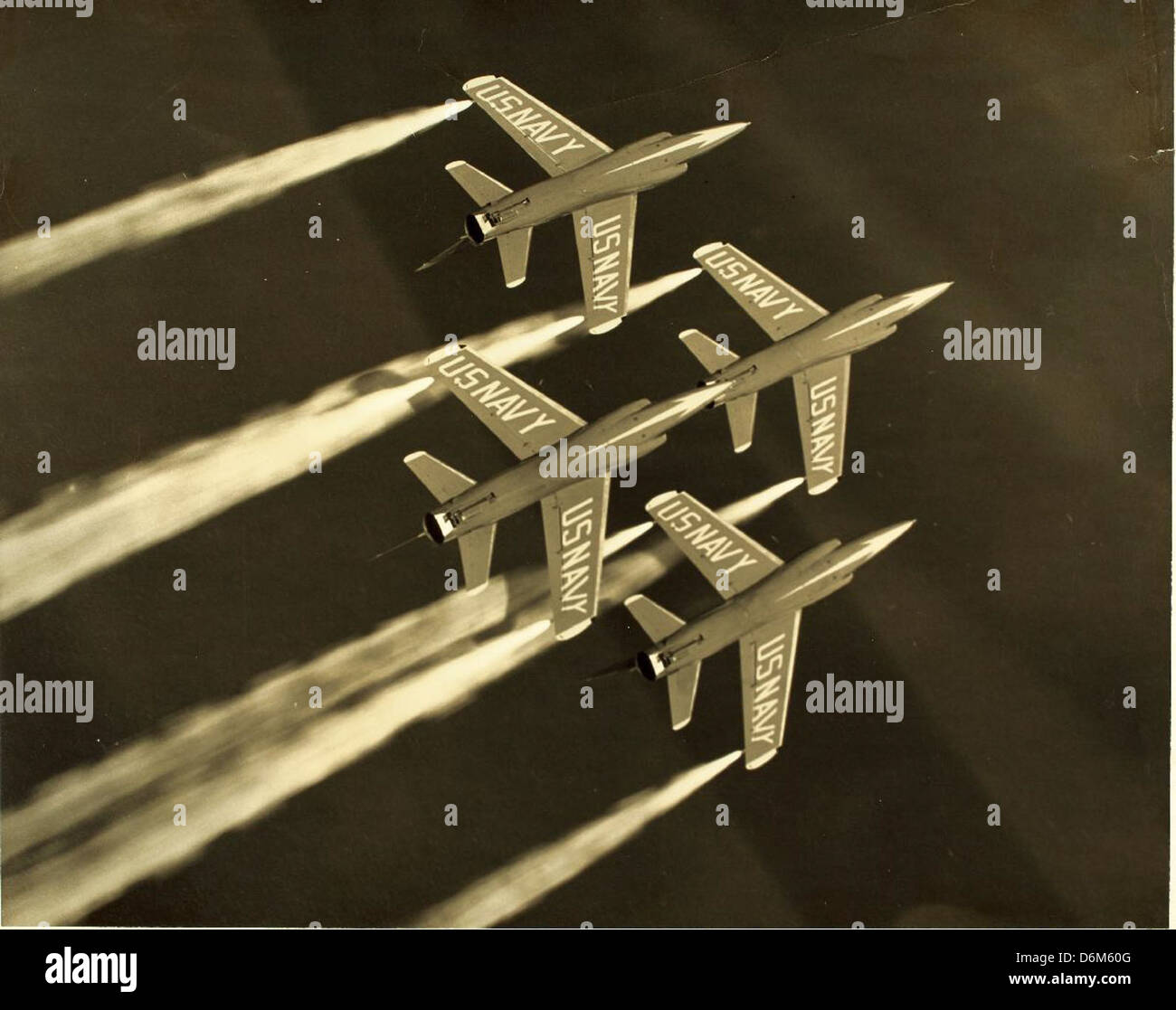 11 aircraft in formation hi-res stock photography and images - Alamy