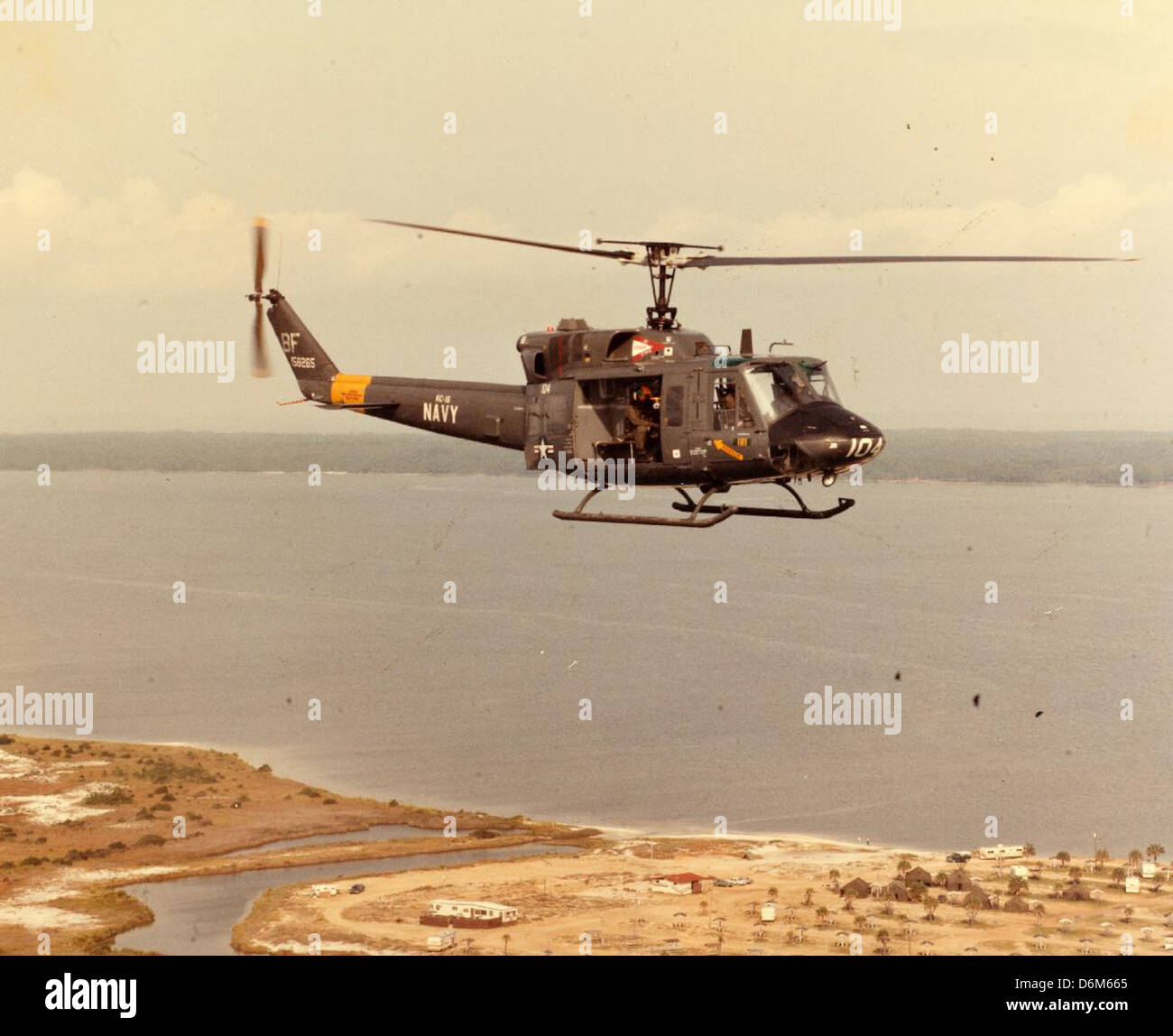 Bell uh 1n twin huey hi-res stock photography and images - Alamy Bell uh 1n twin huey hi-res stock photography and images - Alamy