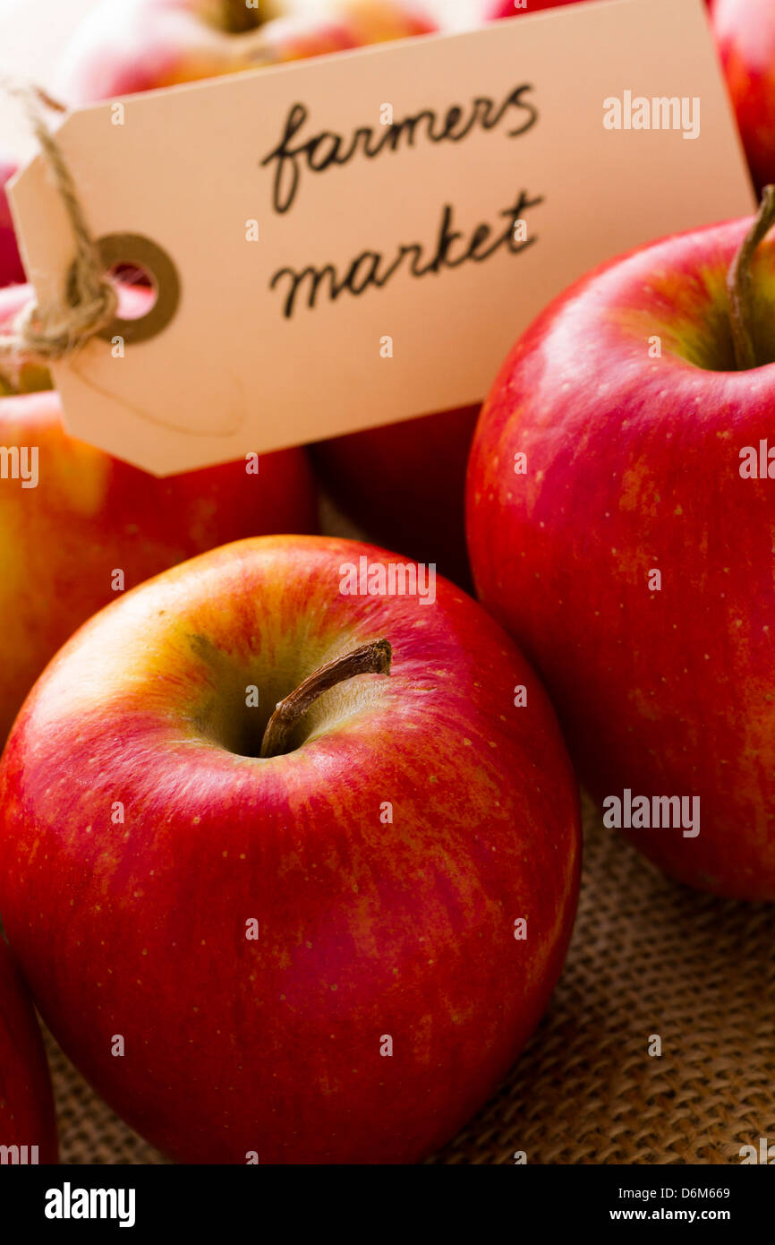 Fresh organic red apples from the local farmers market Stock Photo - Alamy