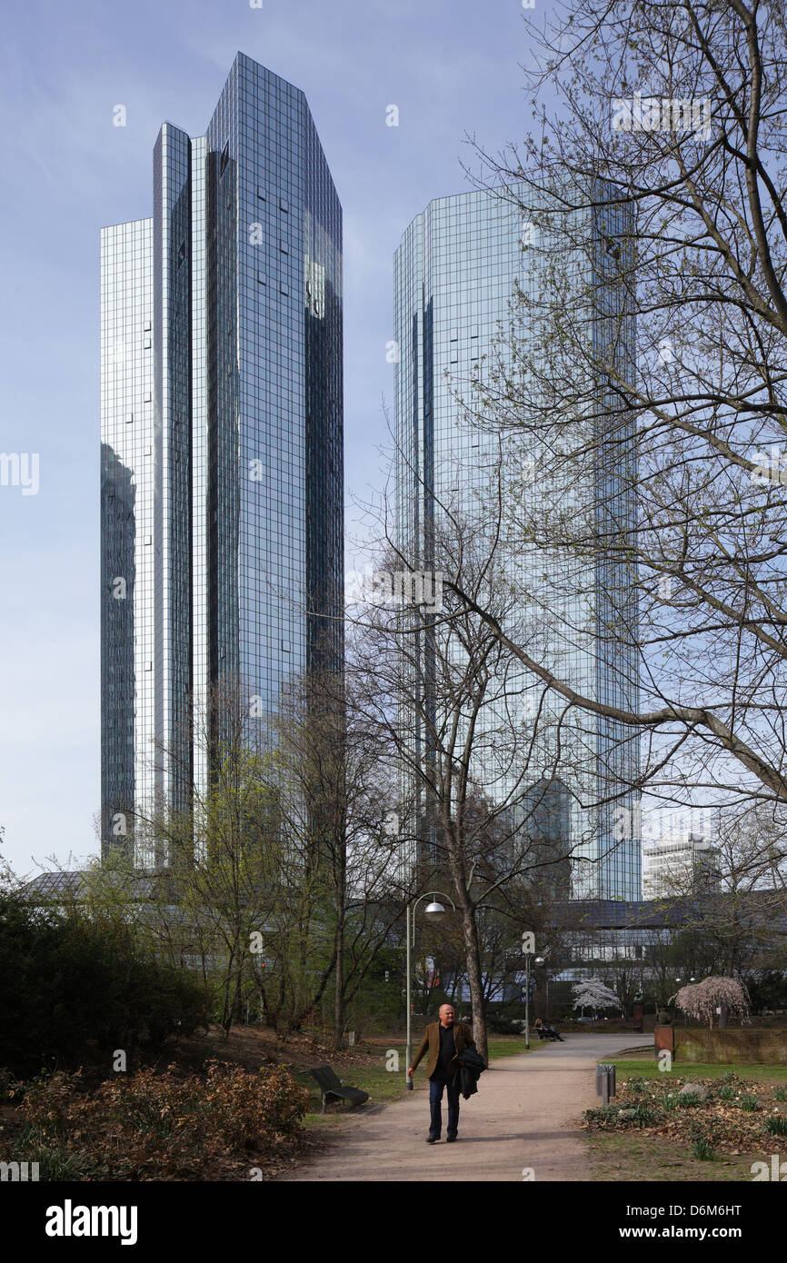 Deutsche bank headquarters park hi-res stock photography and images - Alamy