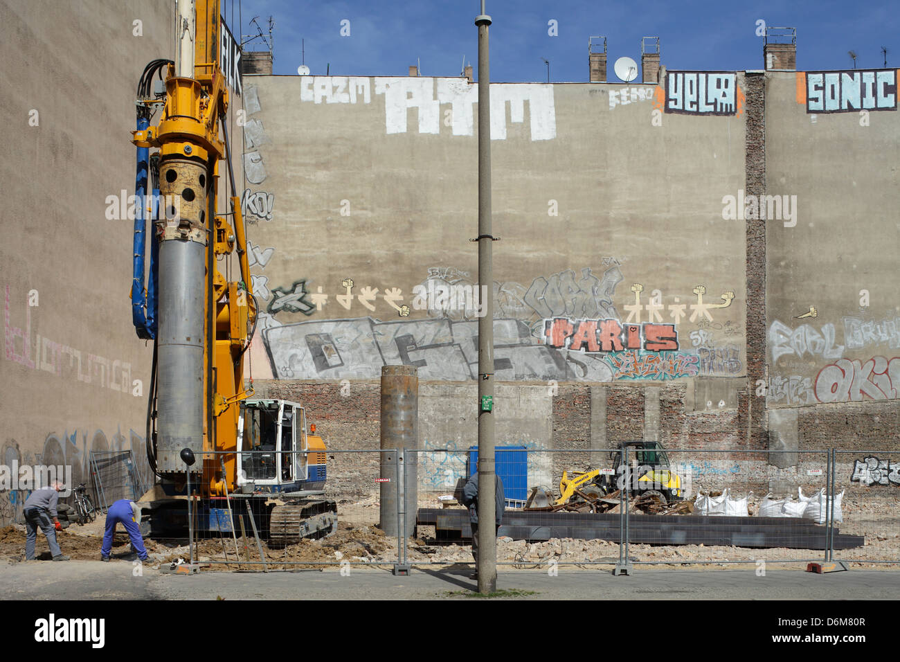 Construction start hi-res stock photography and images - Alamy