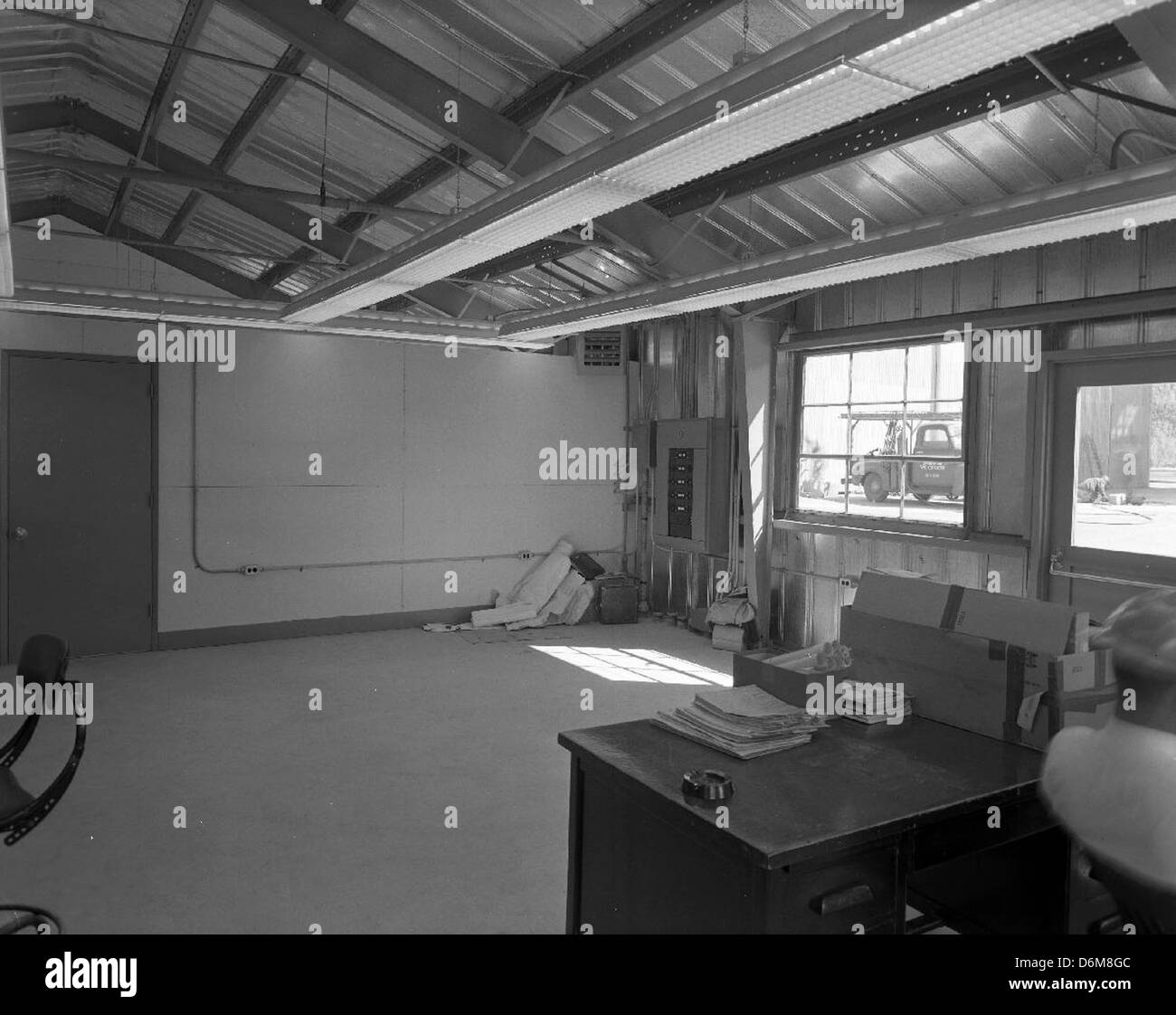 Aircraft with tower Black and White Stock Photos & Images - Alamy