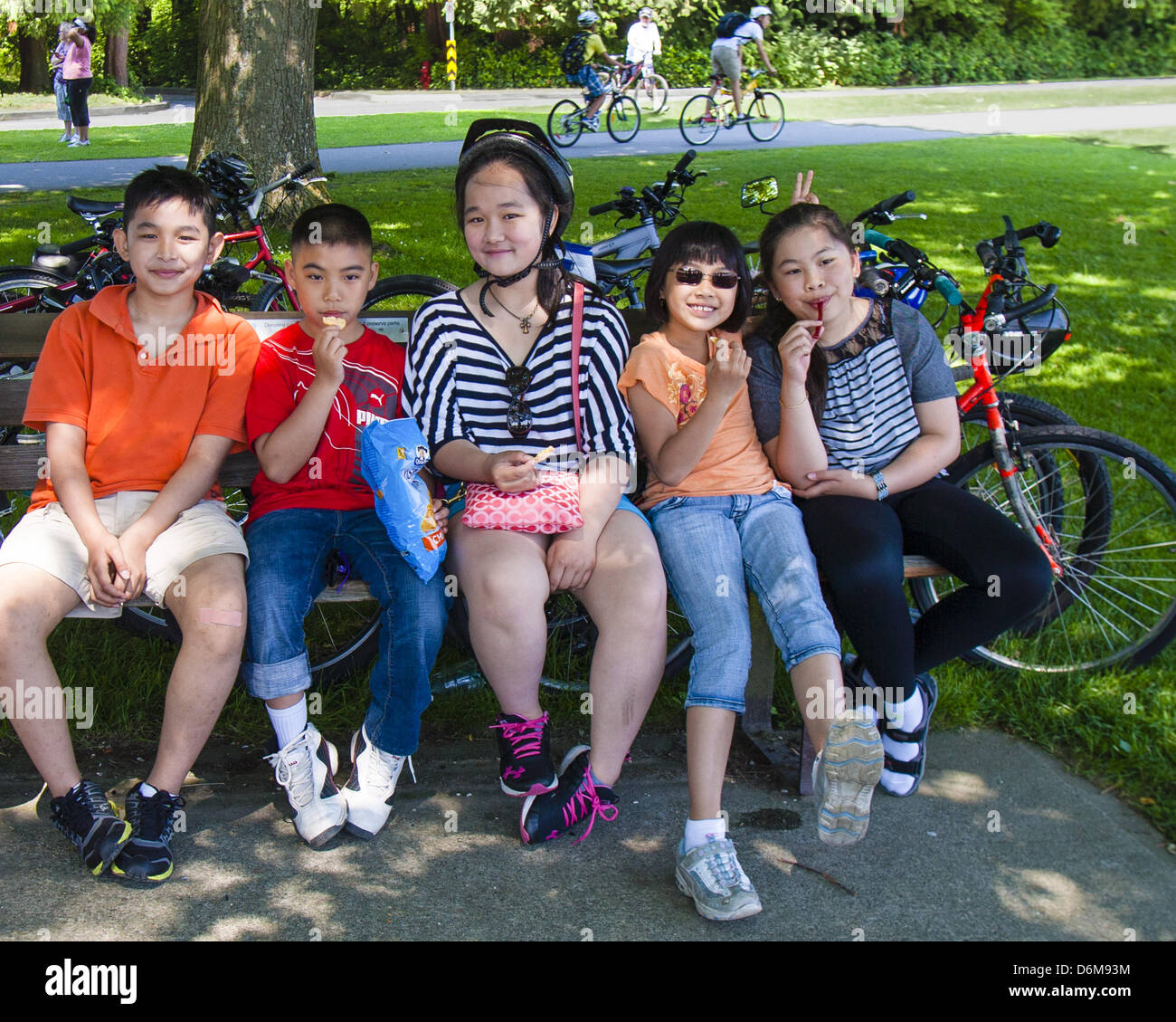 Canada statistics hi-res stock photography and images - Alamy