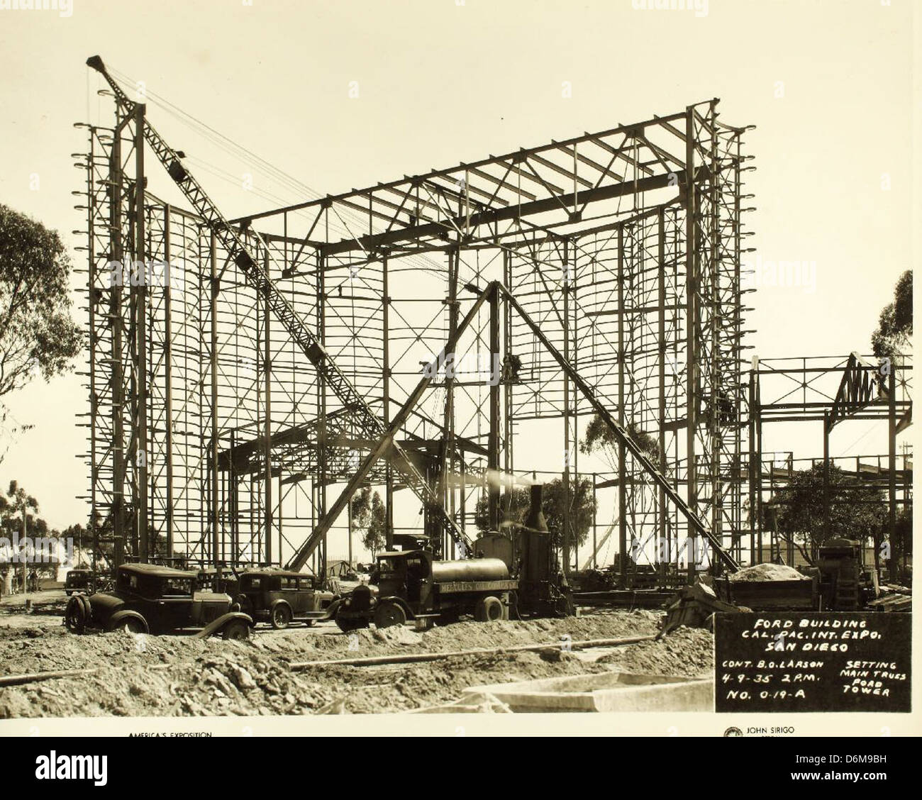 The Ford Building, located at the California Pacific Exposition in San ...